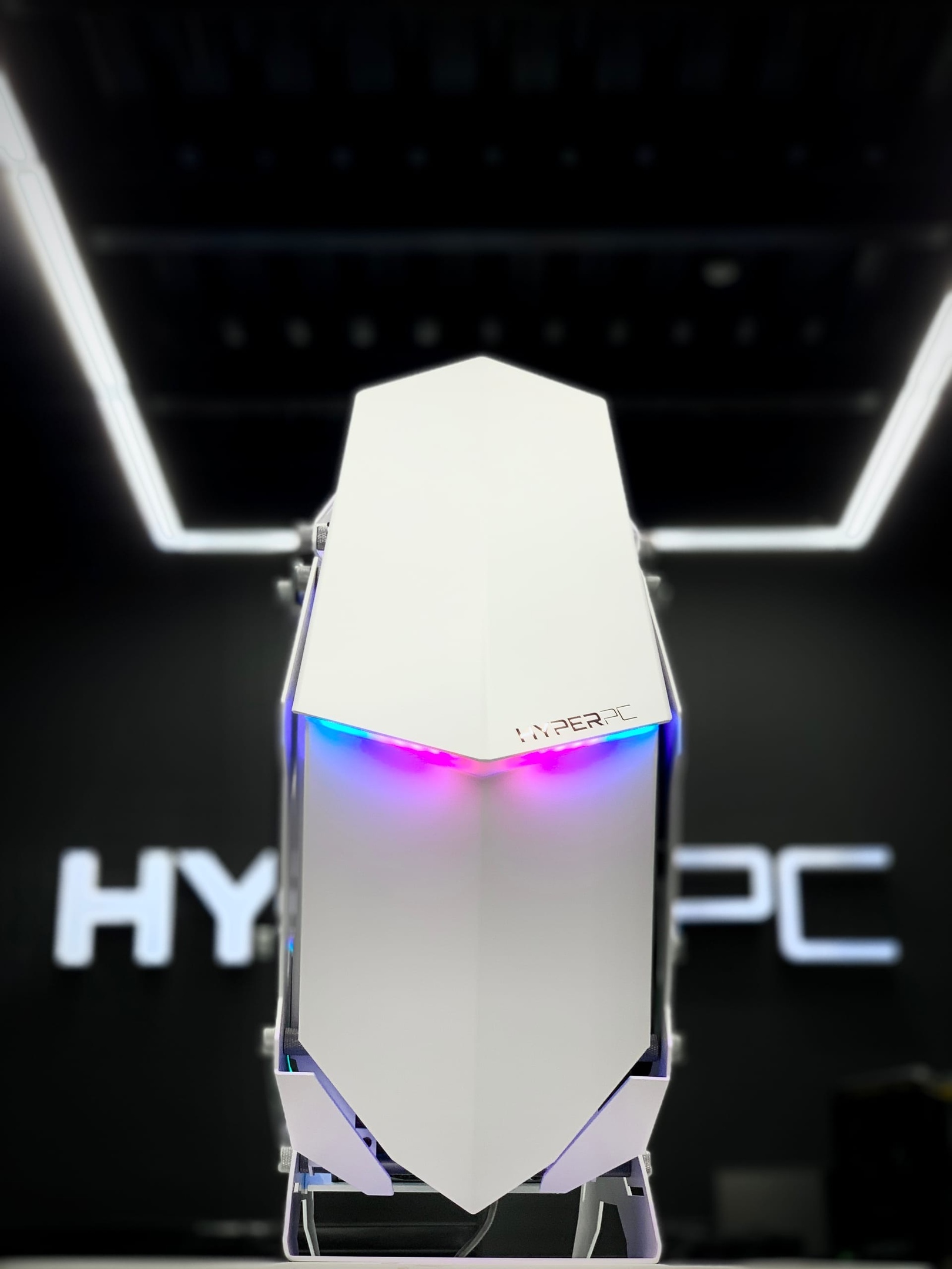 HYPERPC CYBER - ahead of its time, shattering established patterns ...